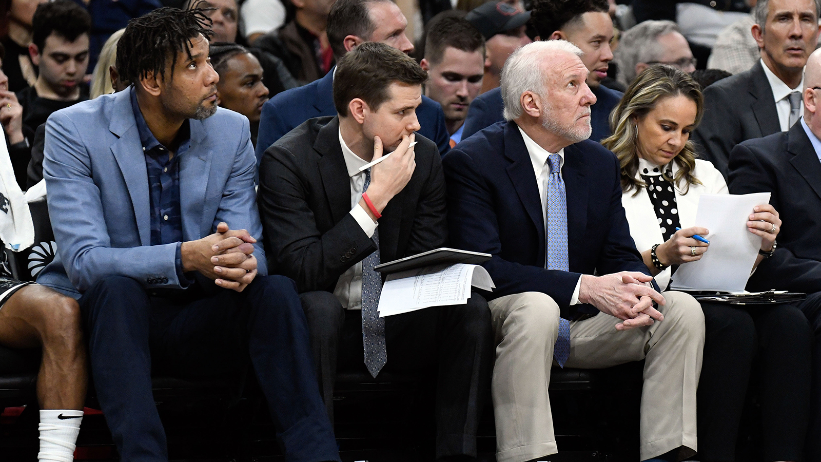 Knicks superfan Billy Baldwin gives fans look at Game 2 suite with ...