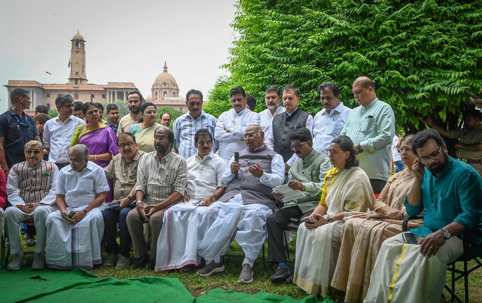 Congress, JMM seal equal Rajya Sabha seat-sharing deal