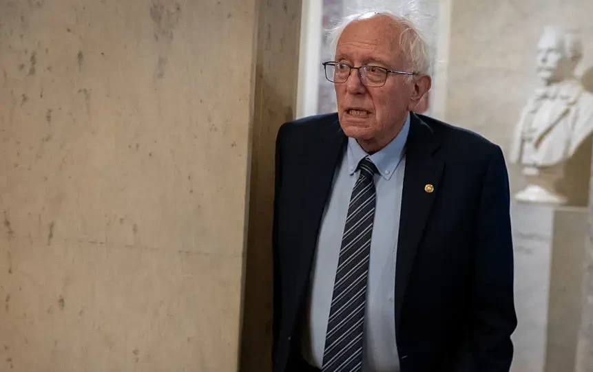 Sanders says SSA cuts undermine Trump's Social Security pledge