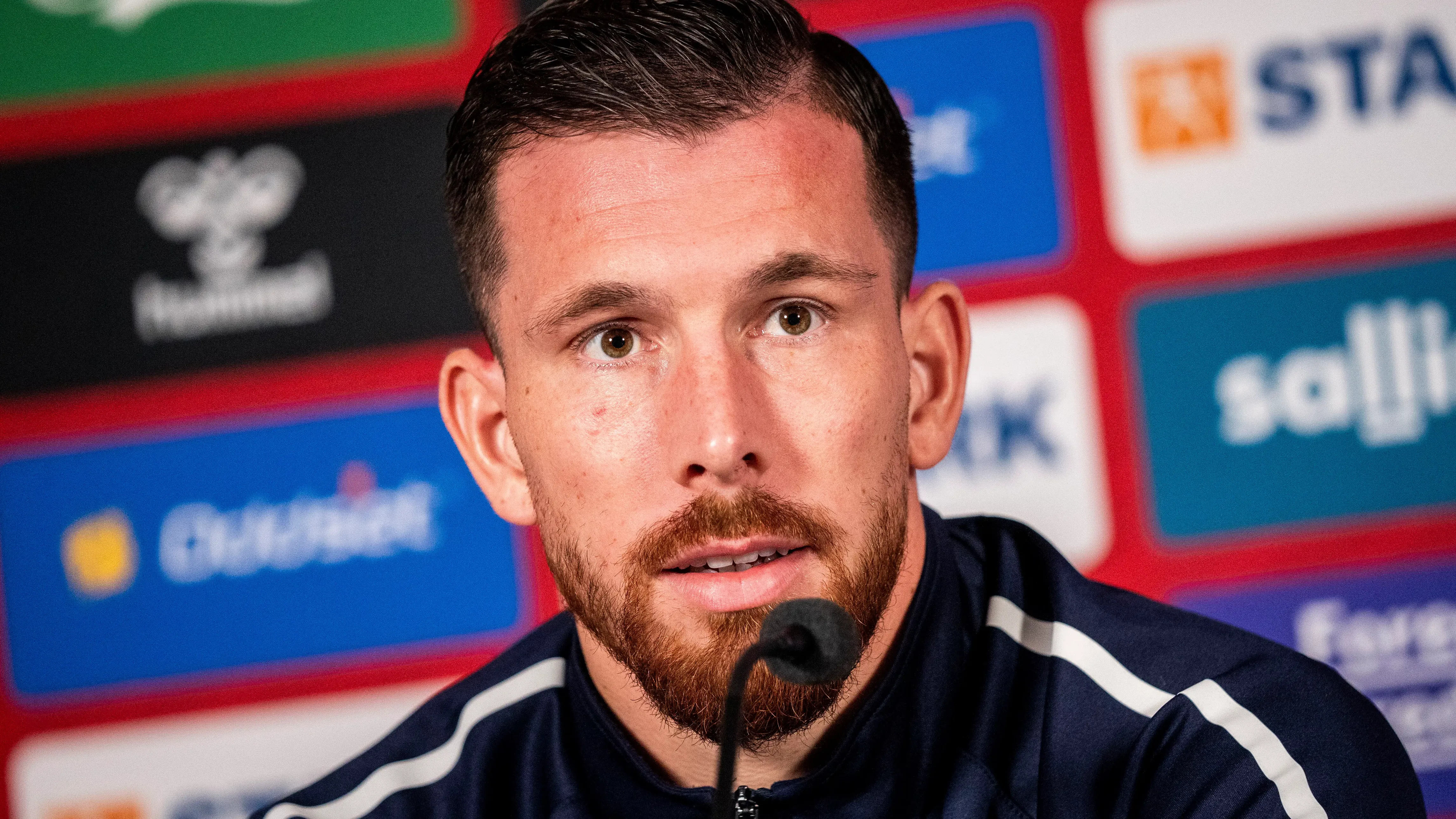 Højbjerg tydeligt rørt i interview: "Man får et chok"