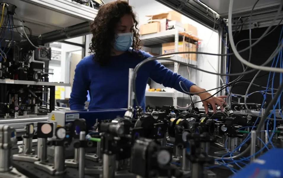 Scientists devise simple method to create powerful quantum states