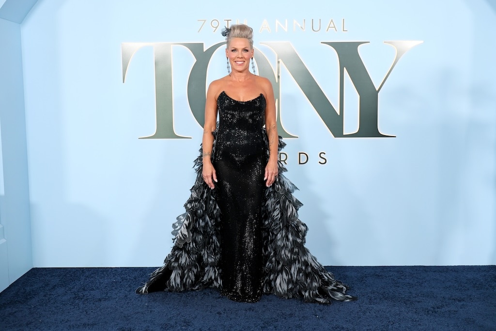 Tony Awards 2026: See every celebrity red carpet look