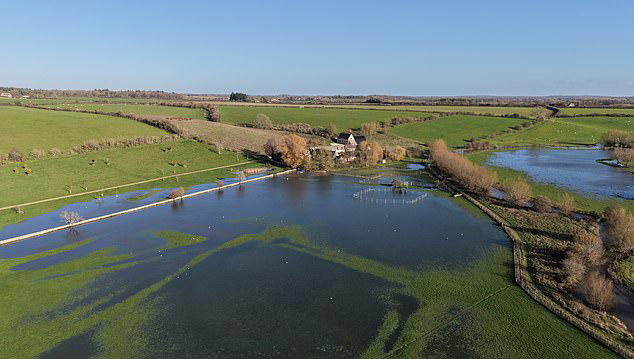 Ellen DeGeneres set to stay at £22m Cotswolds farm after winning ...