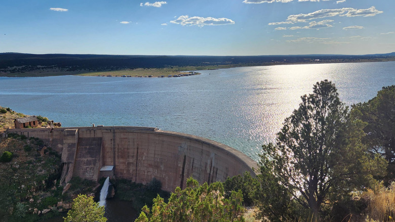 Between Albuquerque and Flagstaff is New Mexico's state park with ...