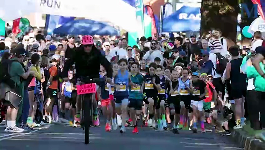Runners pounded the streets around Flagstaff Hill for the 2026 ...