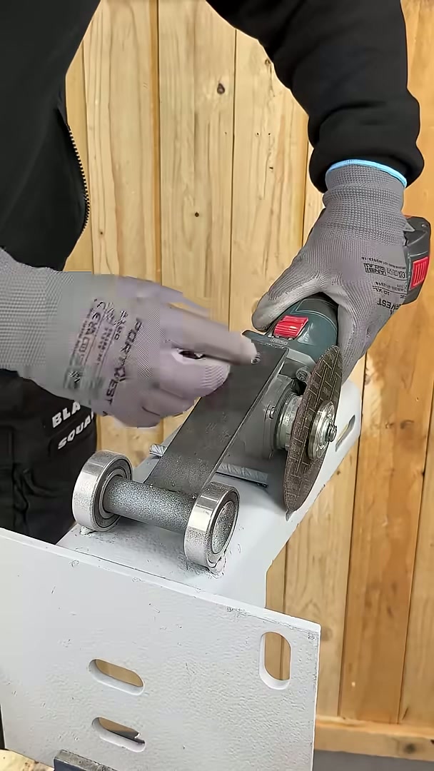 Angle grinder DIY for precise cuts #diy #anglegrinder #cuts