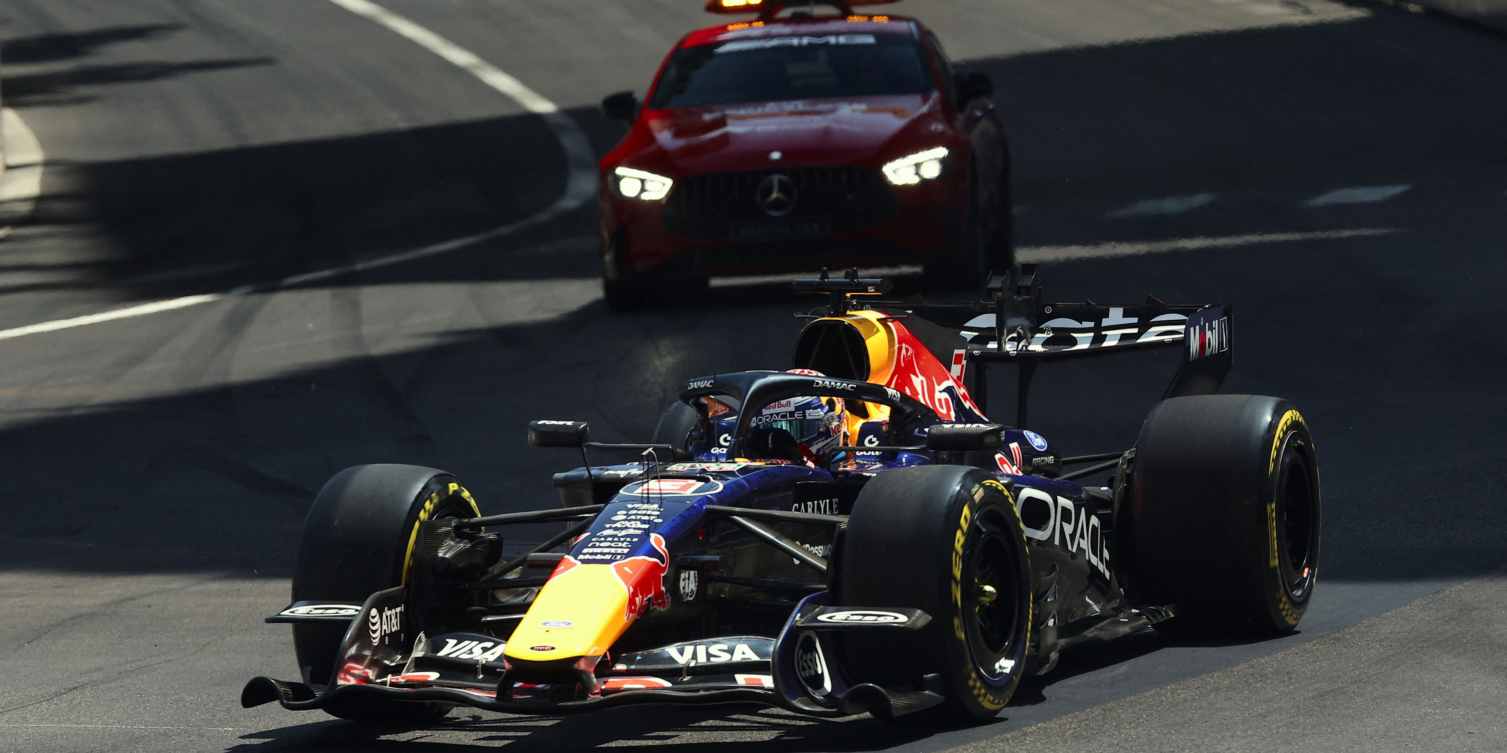 Formule 1 : Max Verstappen abandonne dès le premier tour du Grand Prix ...