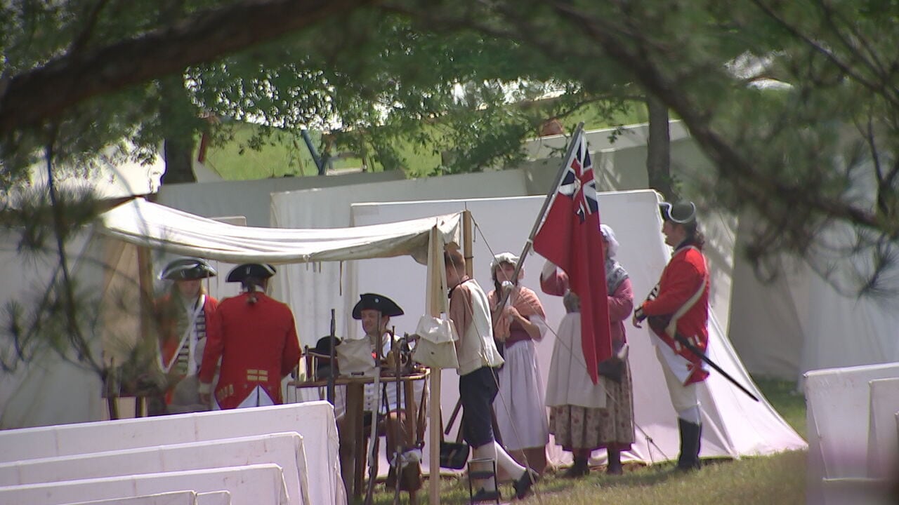 Historians, reenactors gather for Battle of the Waxhaws