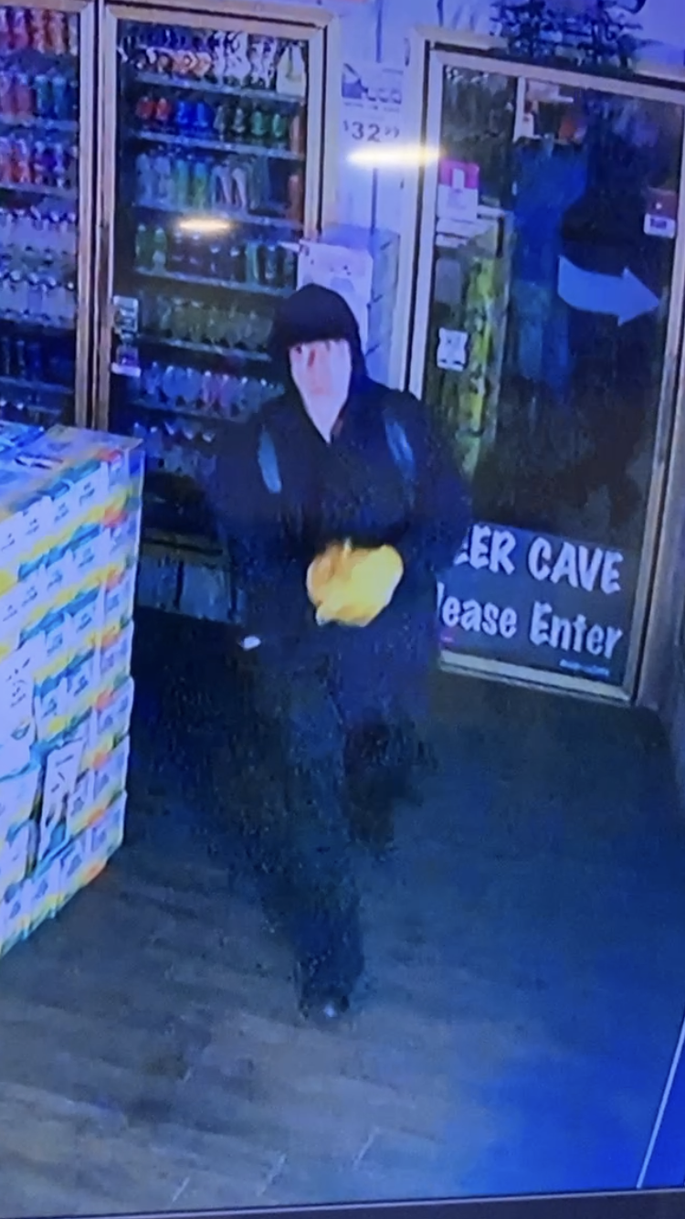 Police searching for Pownal break-in suspect