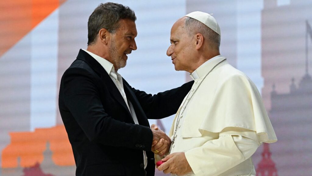 El conmovedor discurso de Antonio Banderas al papa León XIV: “Jesús es ...