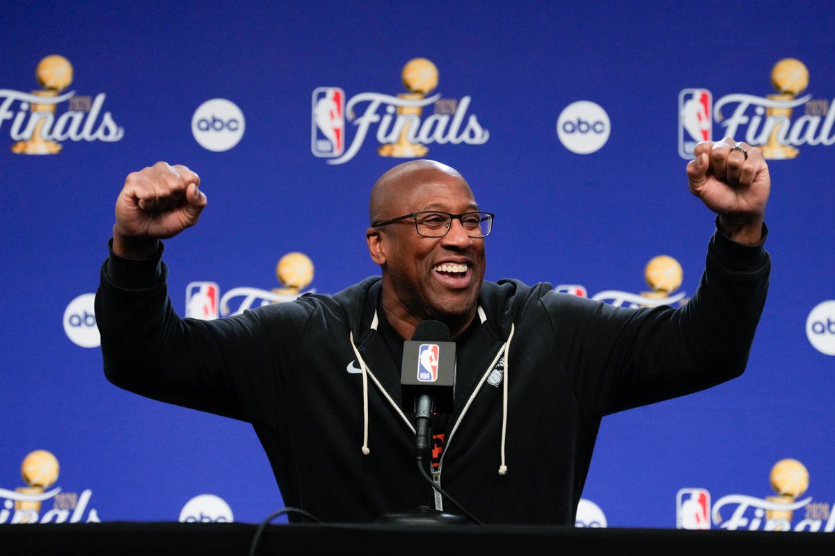 From Ben Stiller to Fat Joe, the Knicks' celebrity fans get to work at ...