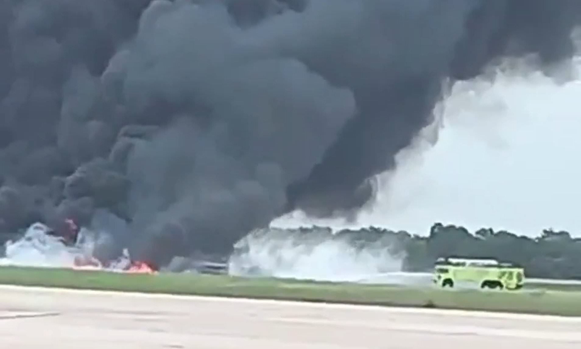Two dead after private Gulfstream jet crashes in Dominican Republic on ...