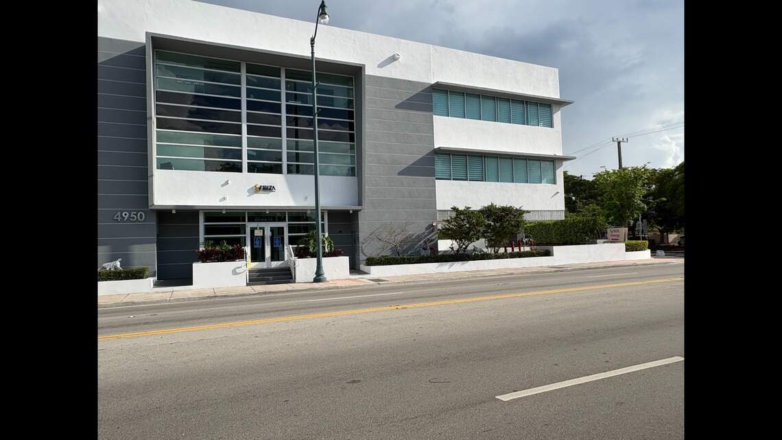 'No CPR' among EMS issues with Coral Gables plastic surgery center in death