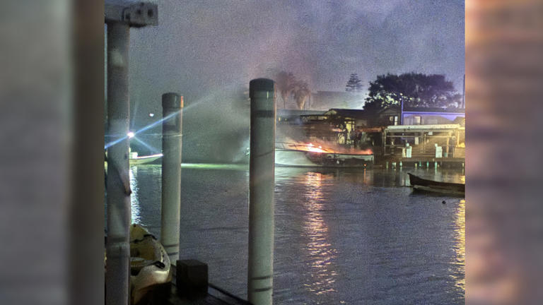 4 boats, 1 building damaged in overnight Port Isabel fire