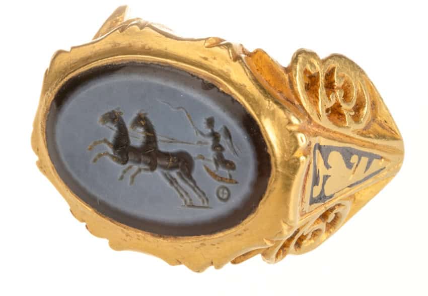 Metal detectorist finds rare Roman gold ring buried during Britain’s ...