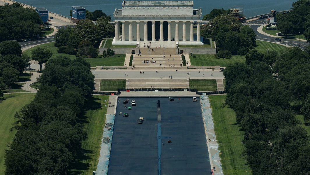Trump's $13M reflecting pool revamp draws mixed reactions