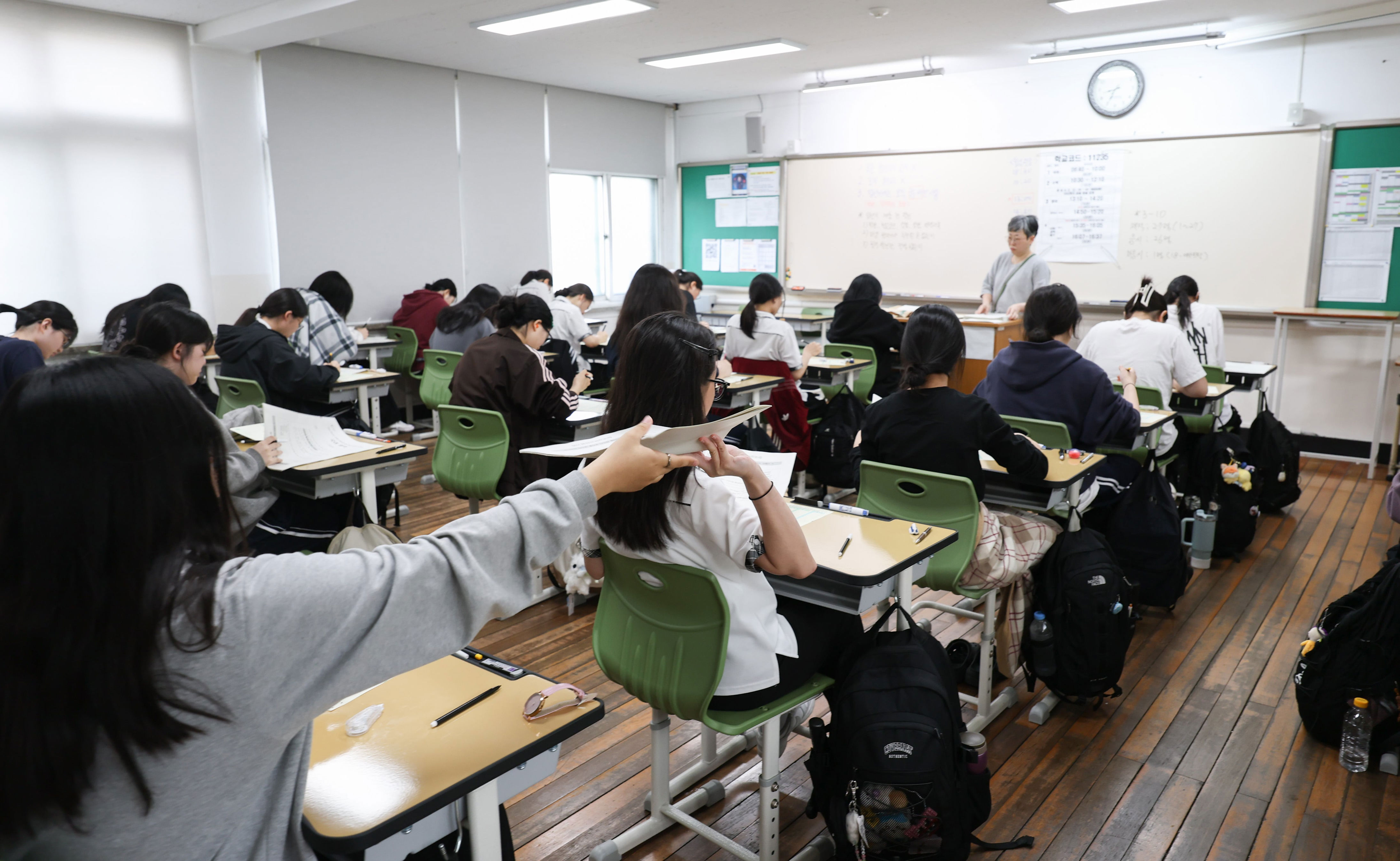 5-Grade System Fuels 10,000+ First-Year Dropouts