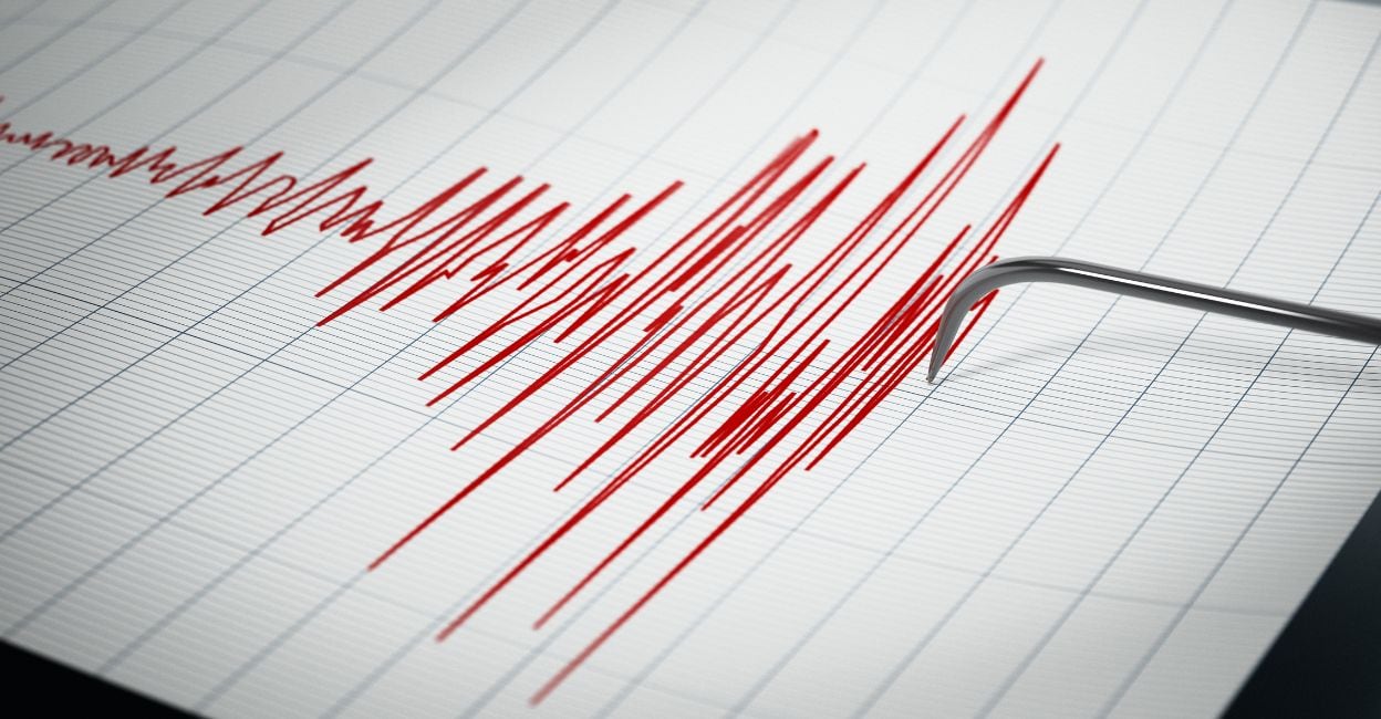 7.8-magnitude quake strikes Philippines, triggers tsunami warnings