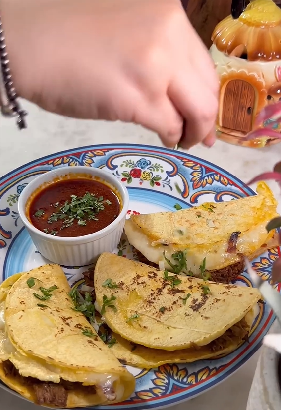Tacos de birria con receta colombiana: sabor intenso y preparación ...
