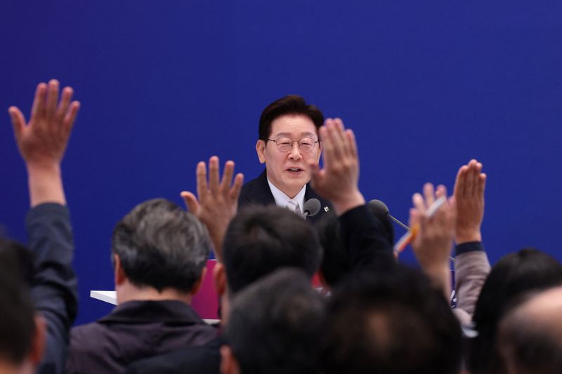 South Korea's Lee: Ballot paper shortage hurts reputation as model ...