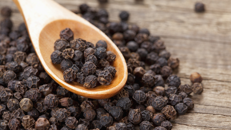 18 spices Gordon Ramsay always has in his pantry