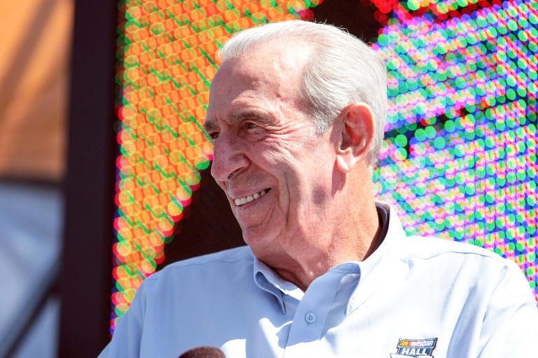 Denny Hamlin denies Michael Jordan’s claim to name the real NASCAR ...