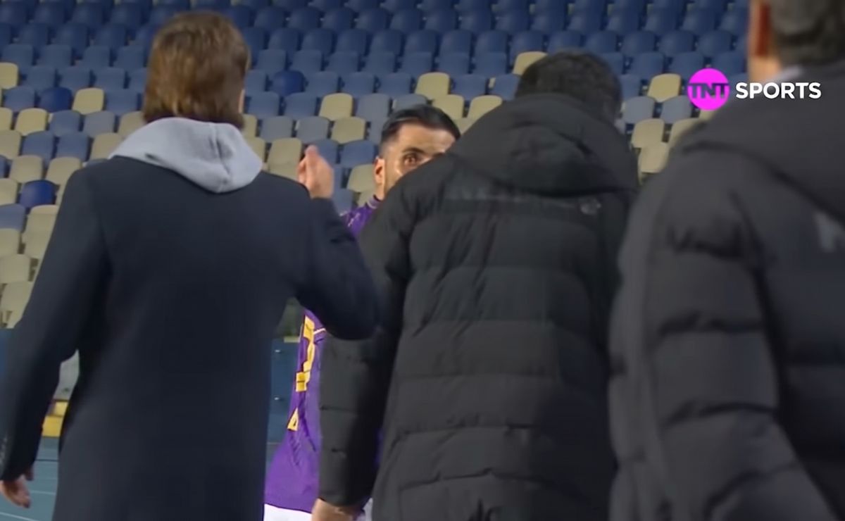 Nelson Sepúlveda agacha el moño ante Nano Díaz, DT de Deportes ...