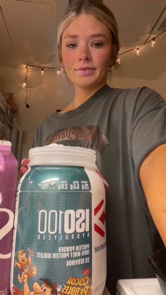 Trying Cocoa Pebbles protein powder with oat milk taste test