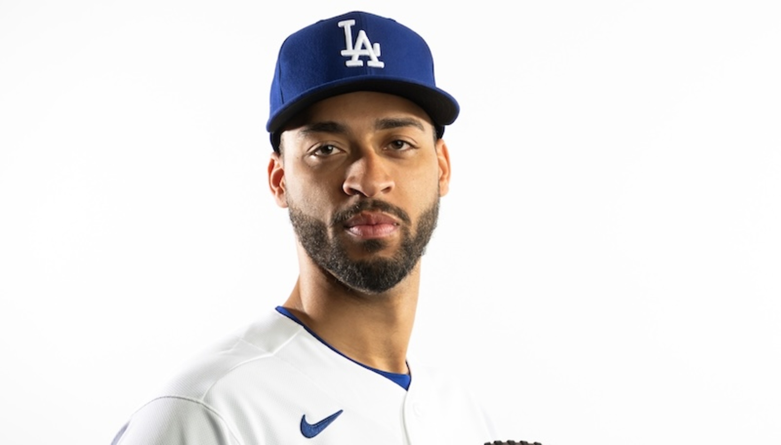 Los Angeles Dodgers trade Antoine Kelly to Chicago Cubs