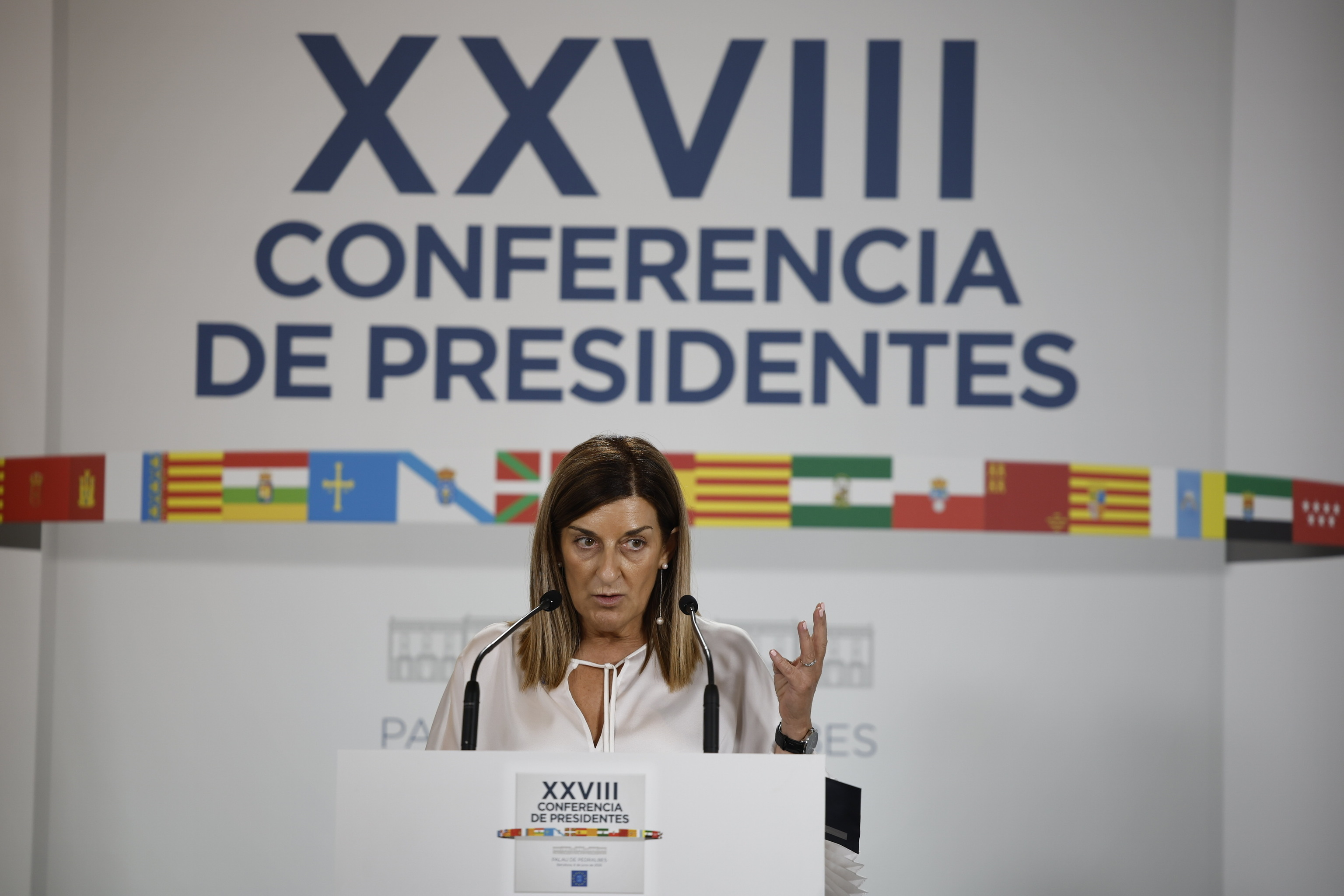Buruaga retendría el Gobierno de Cantabria pese al desplome del PRC