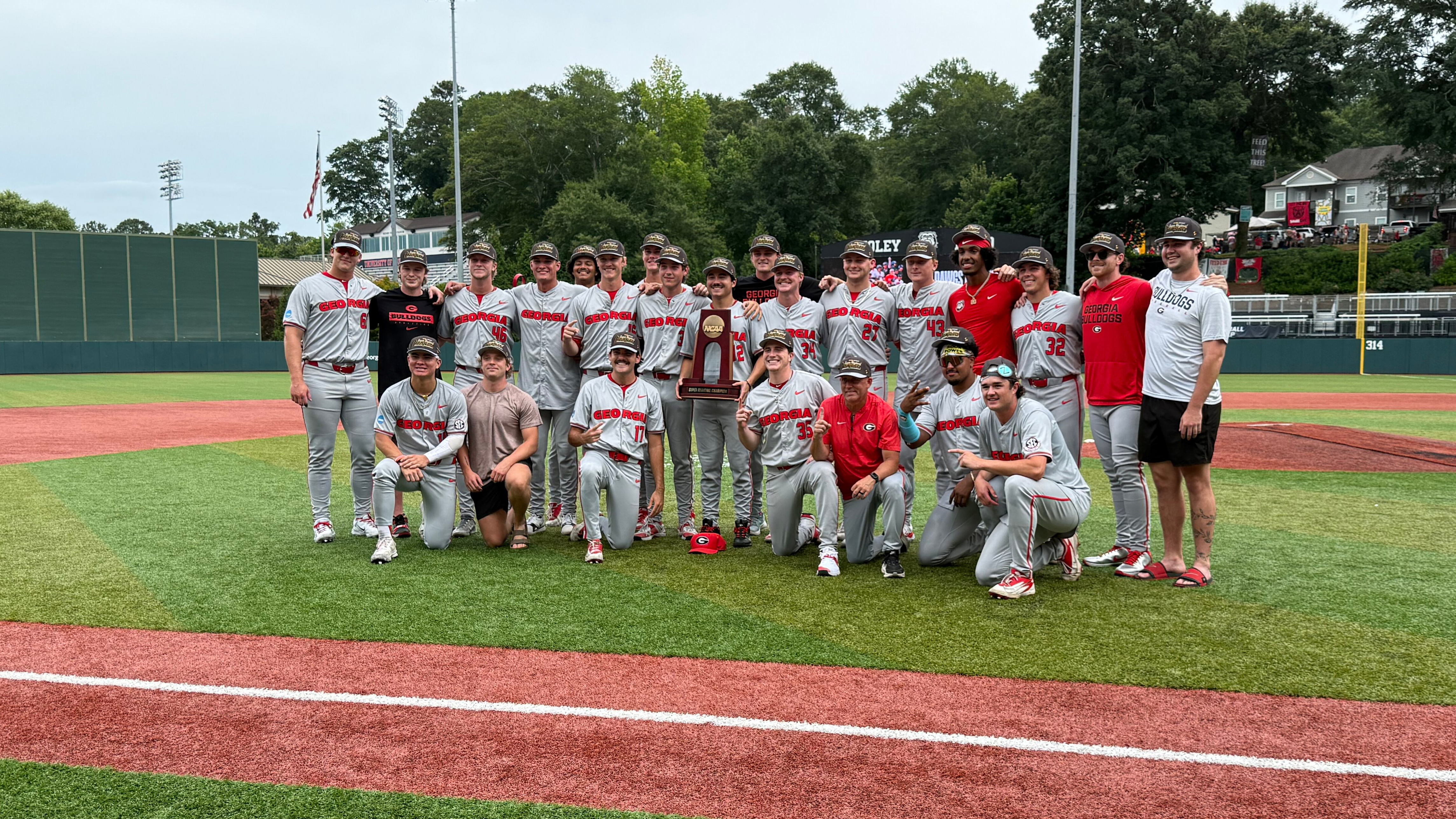 Georgia sweeps Mississippi State, advances to first College World ...