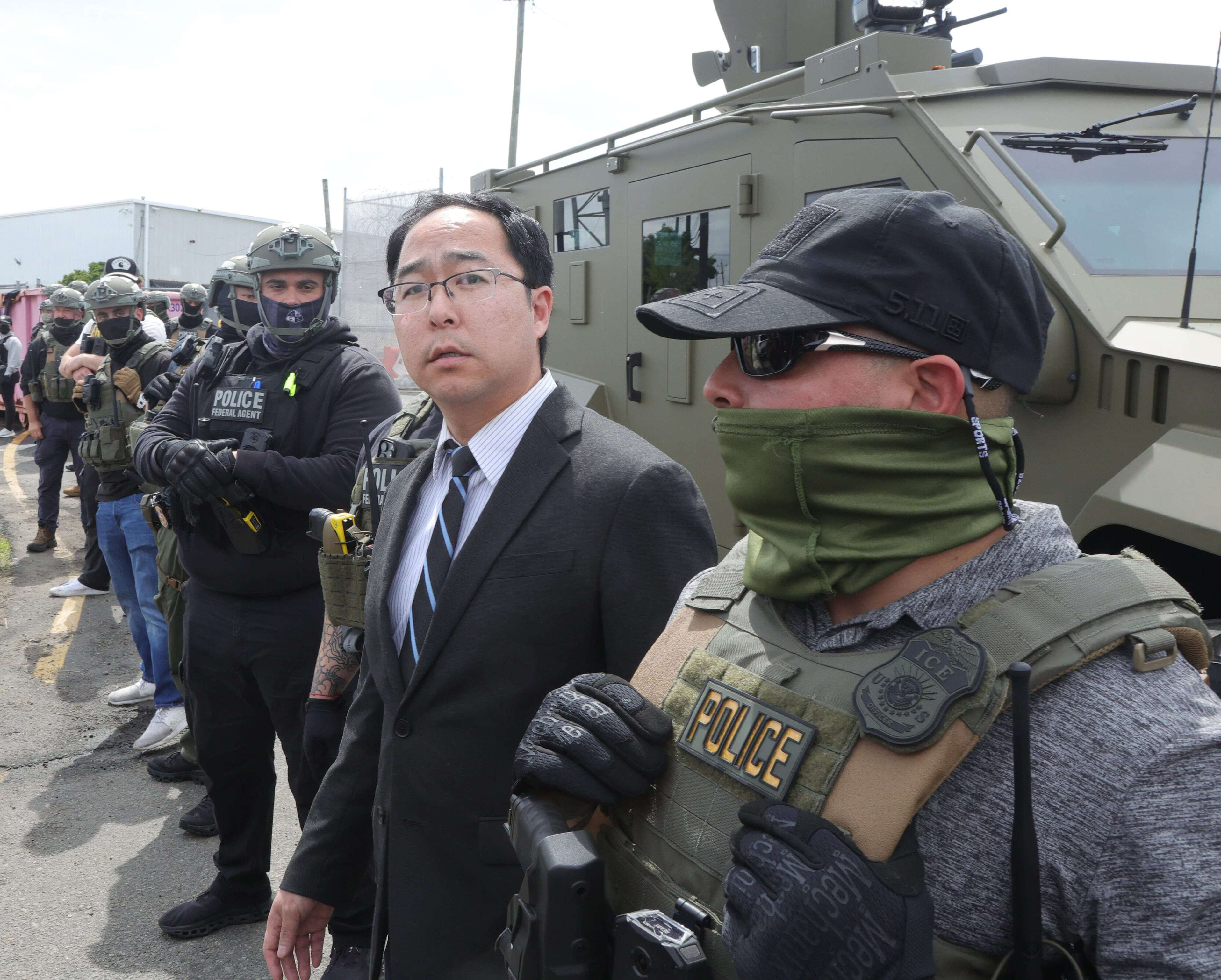 Sen. Kim returned to the ICE facility where he was pepper-sprayed — and ...