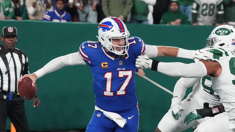 Bills Josh Allen named early MVP front-runner with mandatory minicamp ...