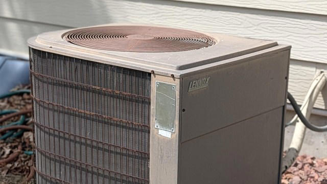 Homeowner refuses to replace 48-year-old AC unit that still cools their ...