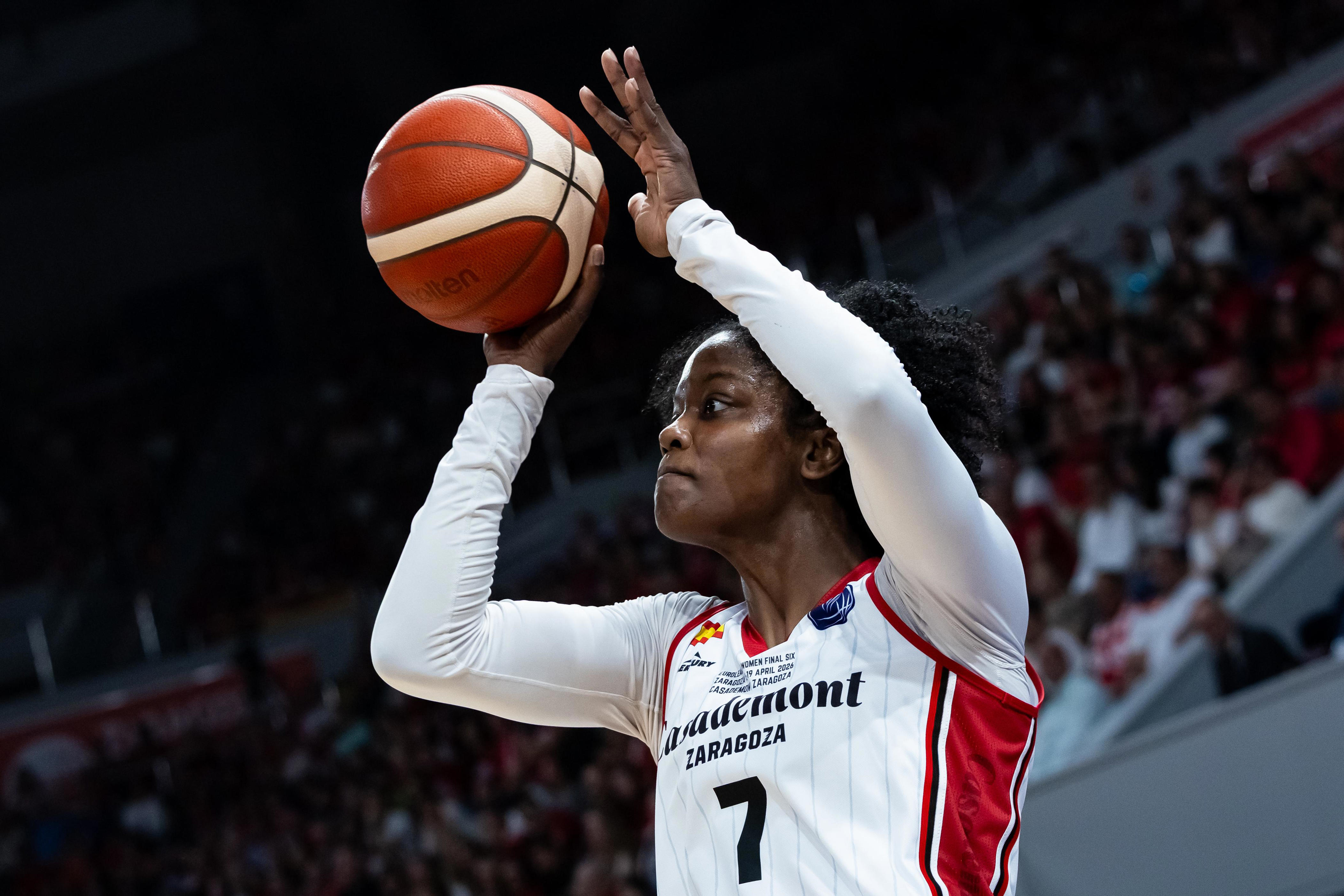 The Golden State Valkyries just signed a new player and cut one