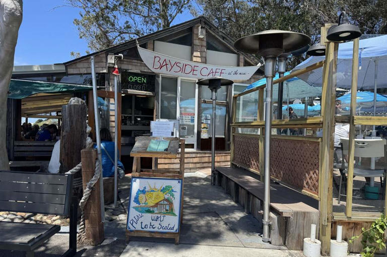 I tried a 40-year-old restaurant next to a scenic walk. What I got on a ...