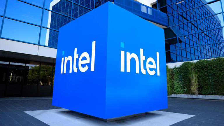 Intel was on the brink of downfall. A twist in the AI race could boost ...