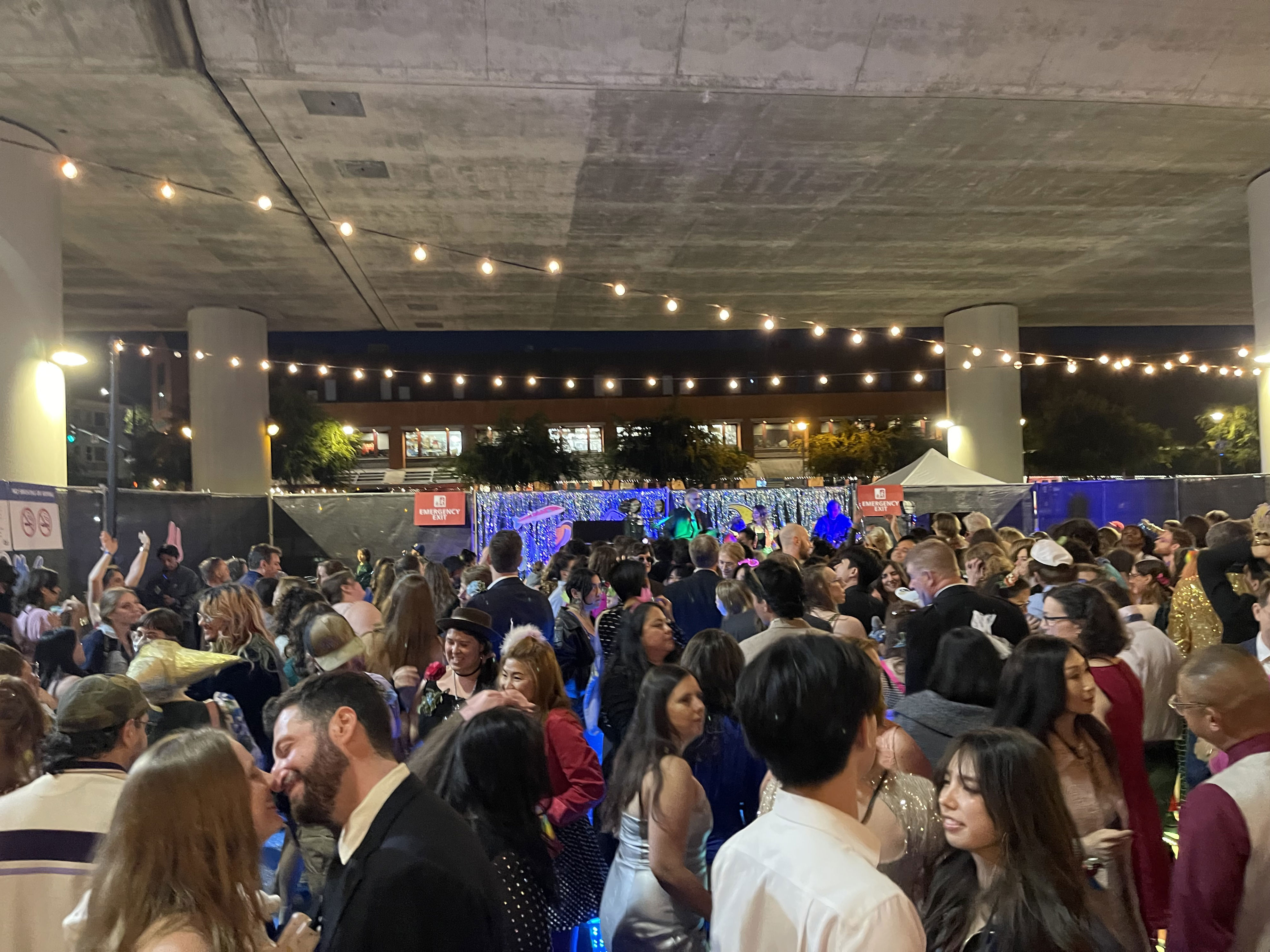 1st ever BART prom brings 80s back to life