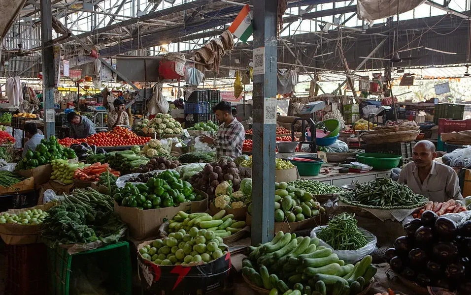 Two found dead under trailer in Navi Mumbai market