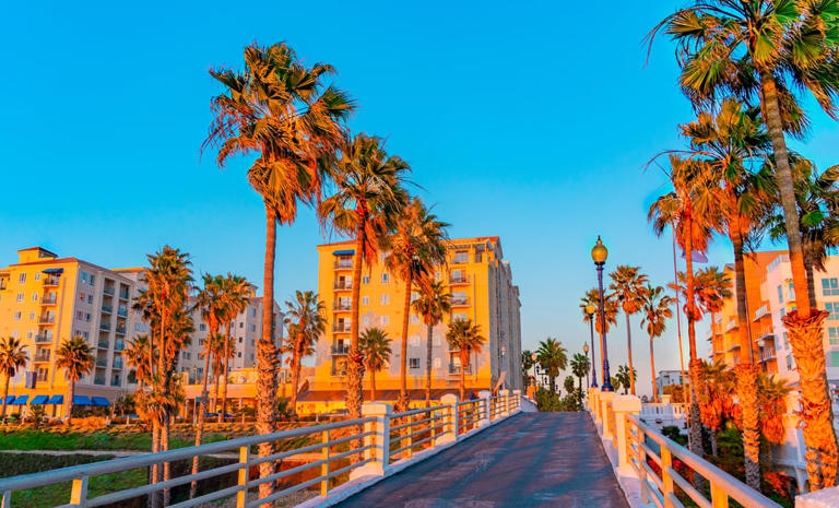 A 23-year-old living in Southern California wants to escape the high ...