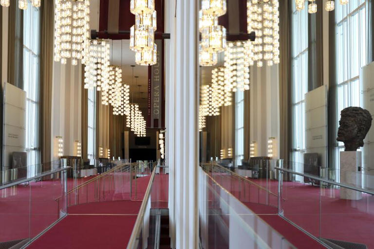 Judge tosses Kennedy Center suit against musician Chuck Redd, who ...