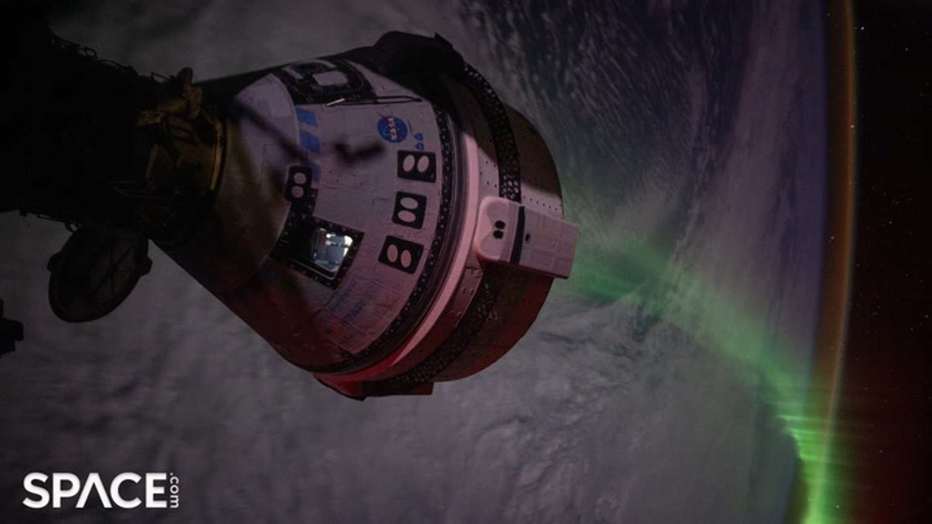 Time-Lapse Of Boeing Staliner Flying Over Auroras While Docked To Space ...