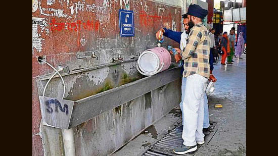 Ludhiana: Faulty water coolers leave bus stand commuters parched