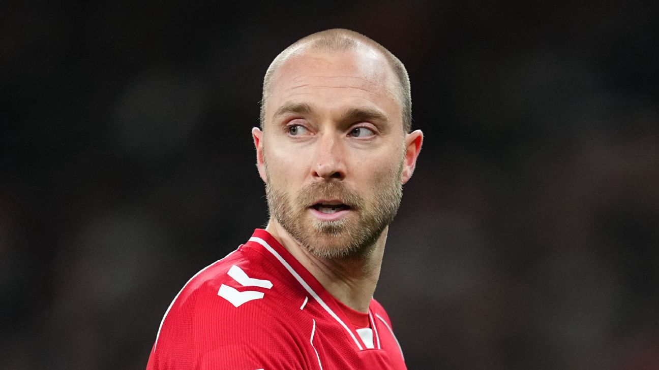 Christian Eriksen collapses on pitch, Denmark vs. Ukraine abandoned