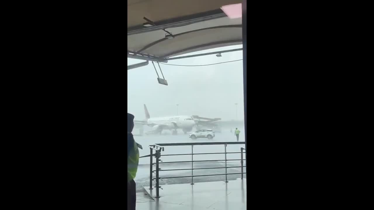 Video: Ground equipment slams into Air India jets as sudden storm ...