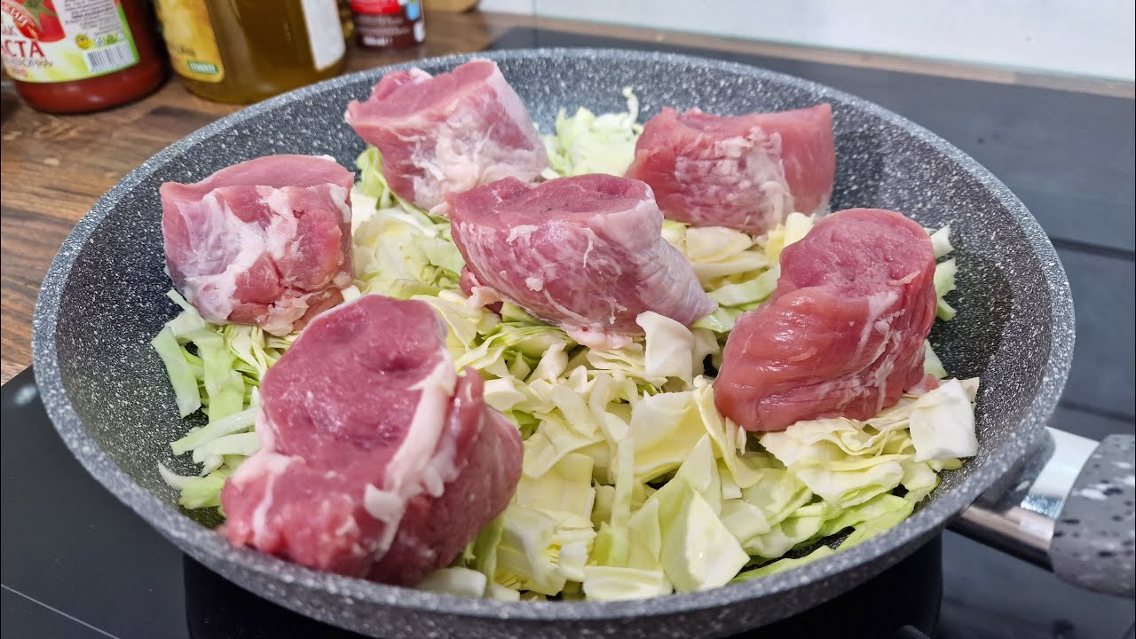 Ungarisches Rezept: Schweinefleisch mit Gemüse, das auf der Zunge zergeht