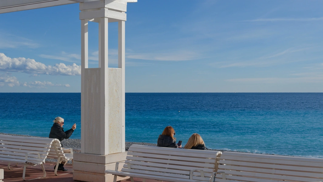 Transform your backyard with smart louvered pergolas
