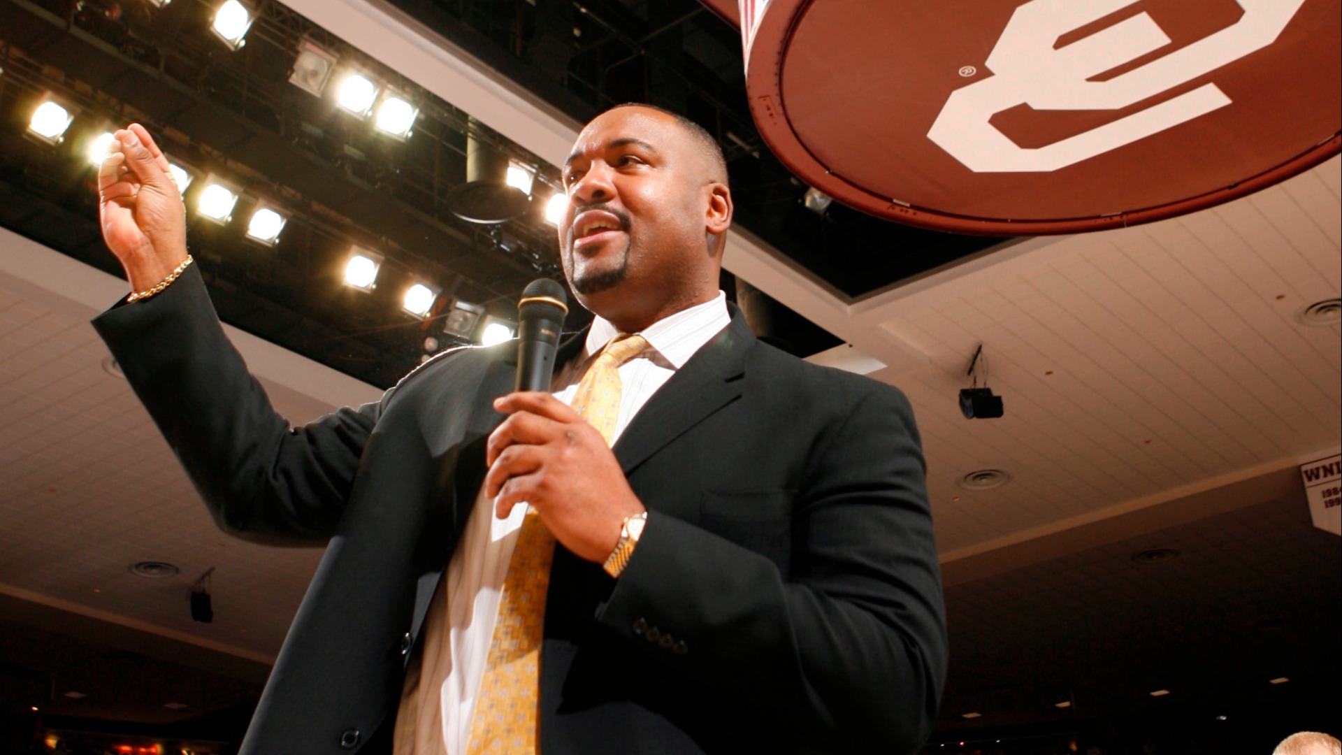 Chicago mourns: Stacey King, former Bulls star, passes away