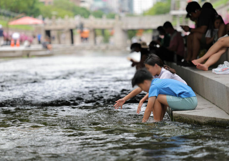 Korea posts second-warmest spring on record as KMA warns of new normal
