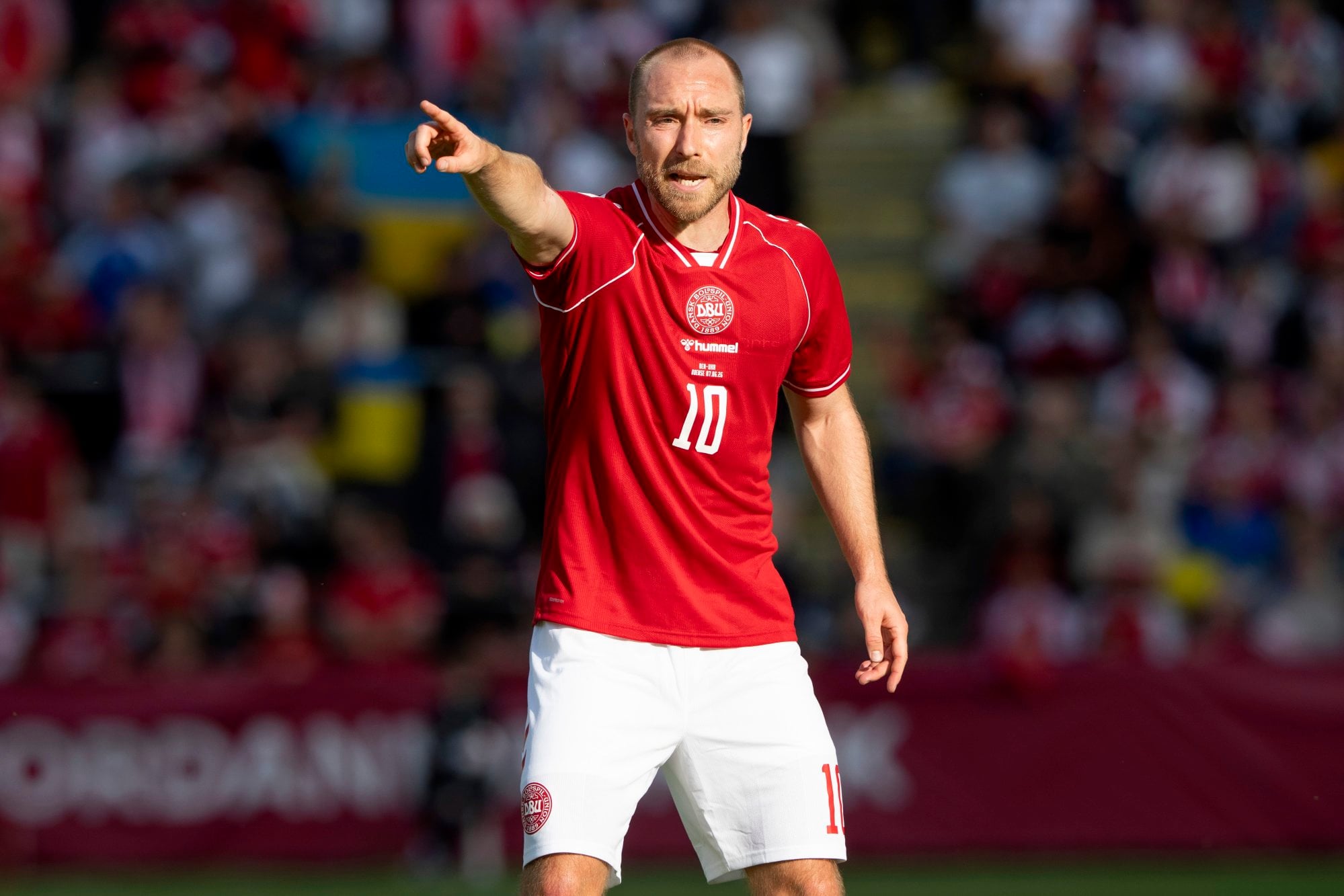 Christian Eriksen 'conscious' after another on-field collapse in ...